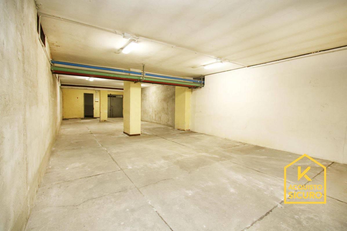 Magazzino in vendita a Milano