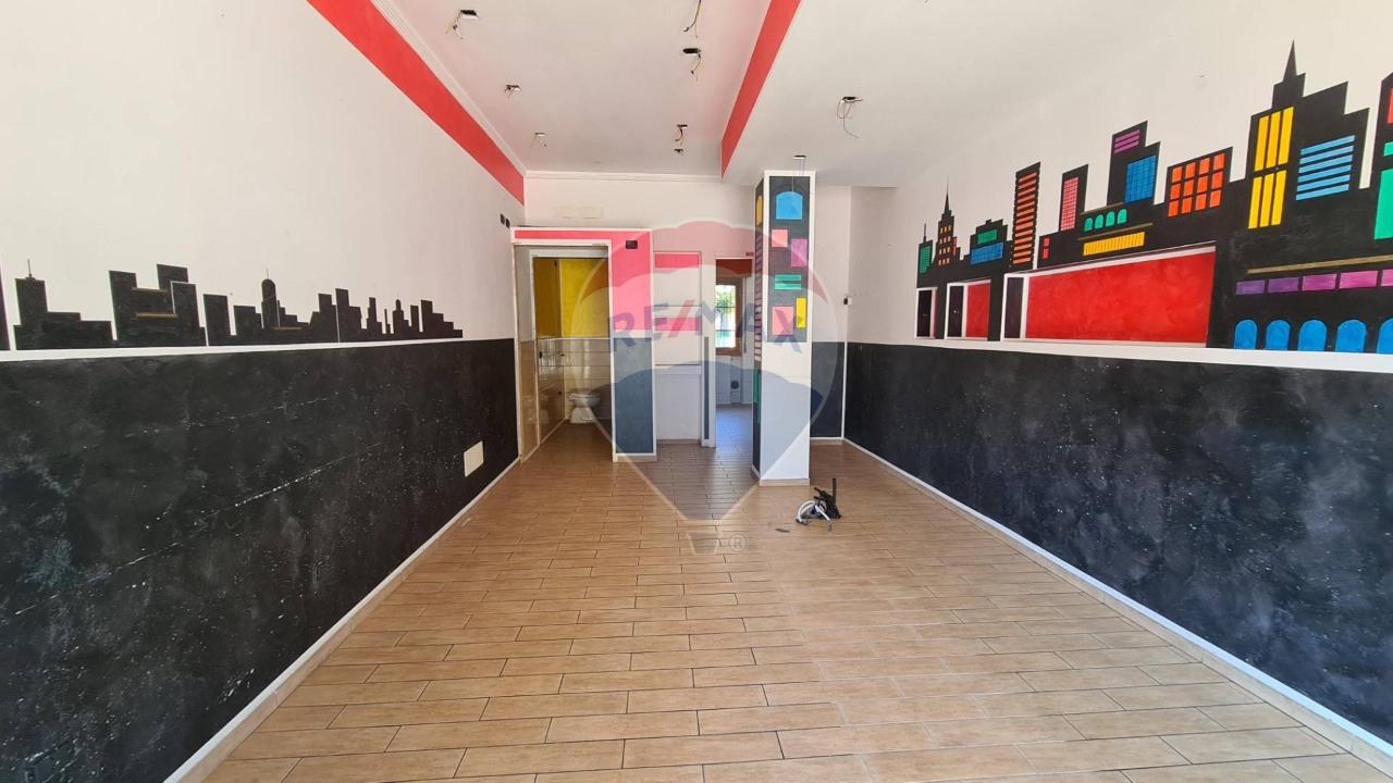 Negozio in vendita a Pioltello