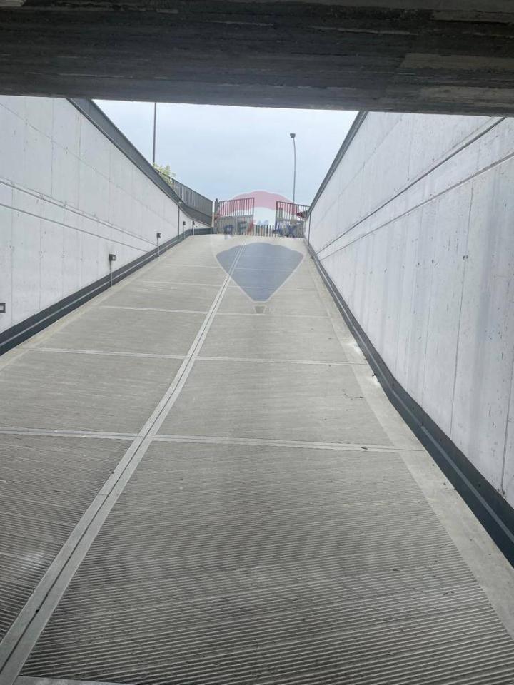 Box in vendita a Pero