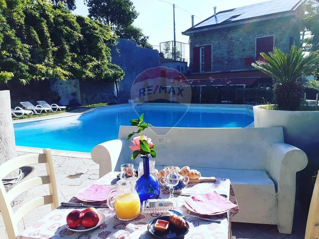 Albergo in vendita a Acqui Terme