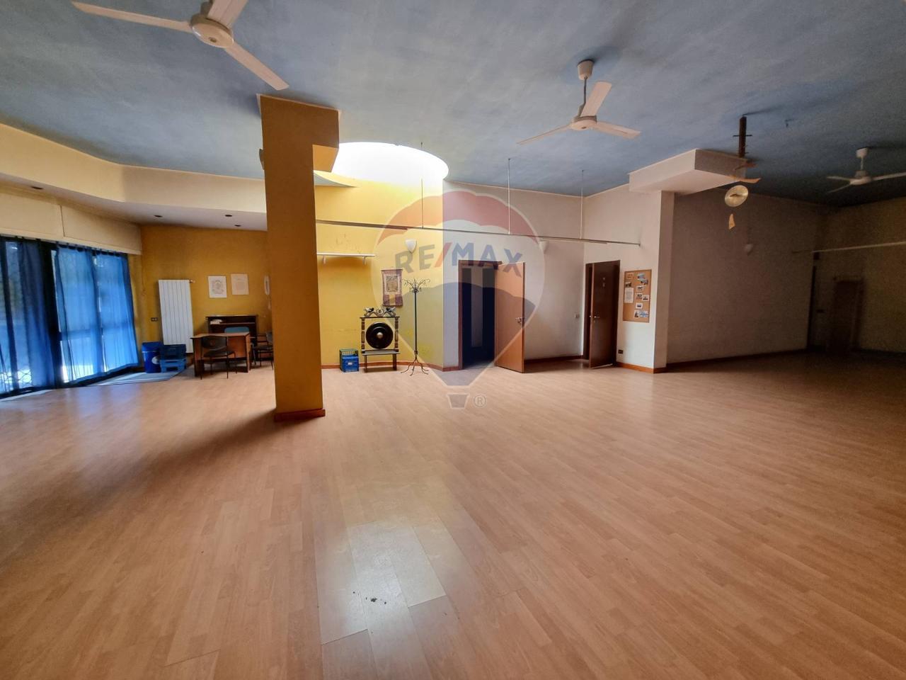 Negozio in vendita a Milano