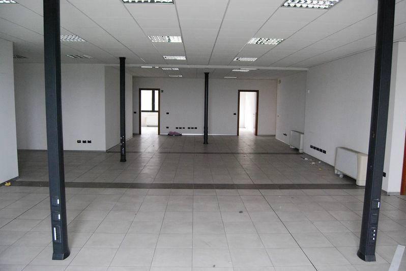 Ufficio in vendita a Castano Primo