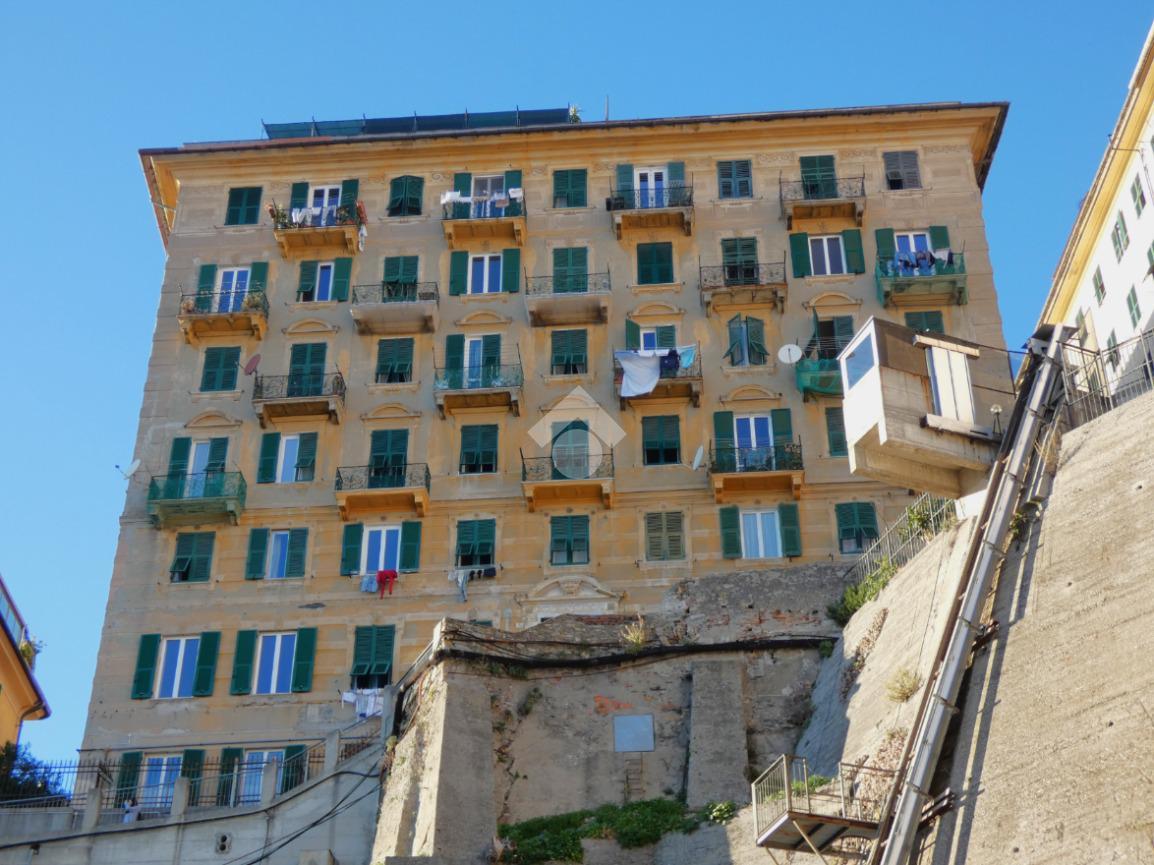 Appartamento in vendita a Genova