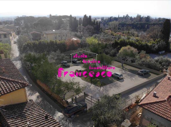 Garage - Autosilos - Parcheggio in vendita a Firenze