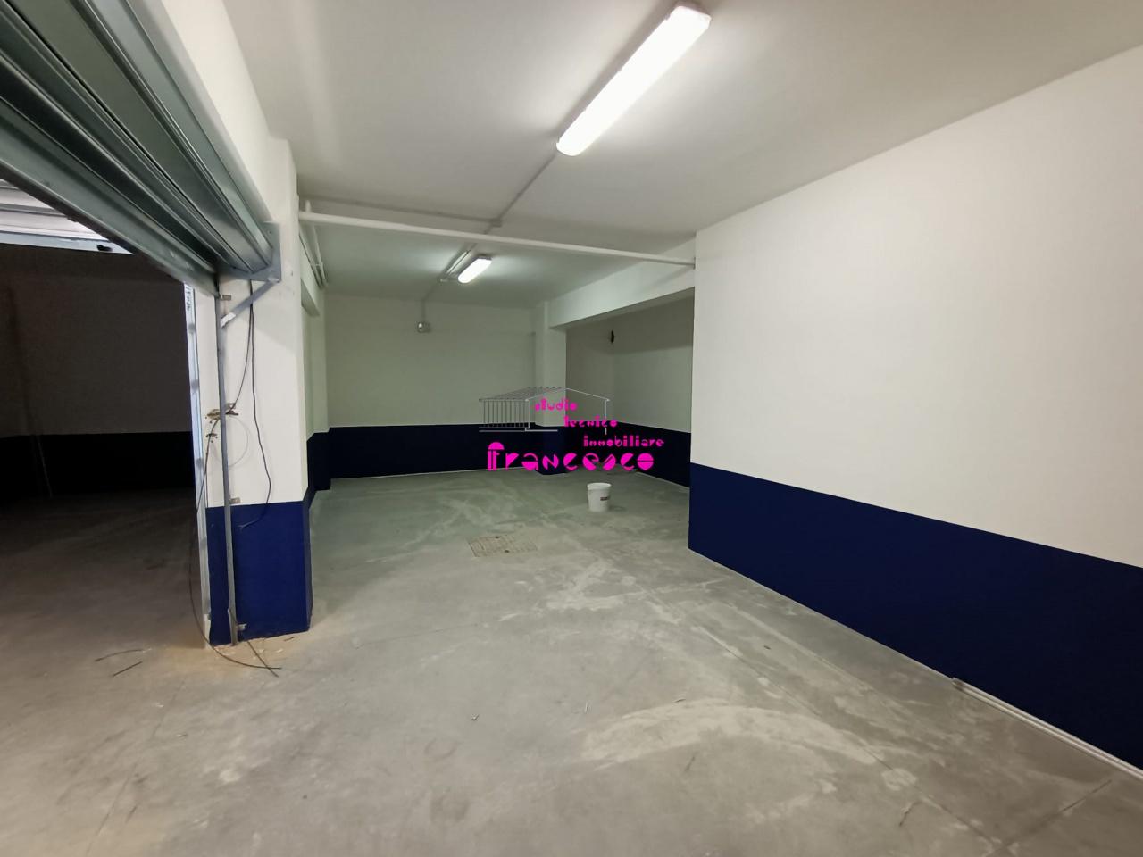 Garage - Autosilos - Parcheggio in vendita a Firenze