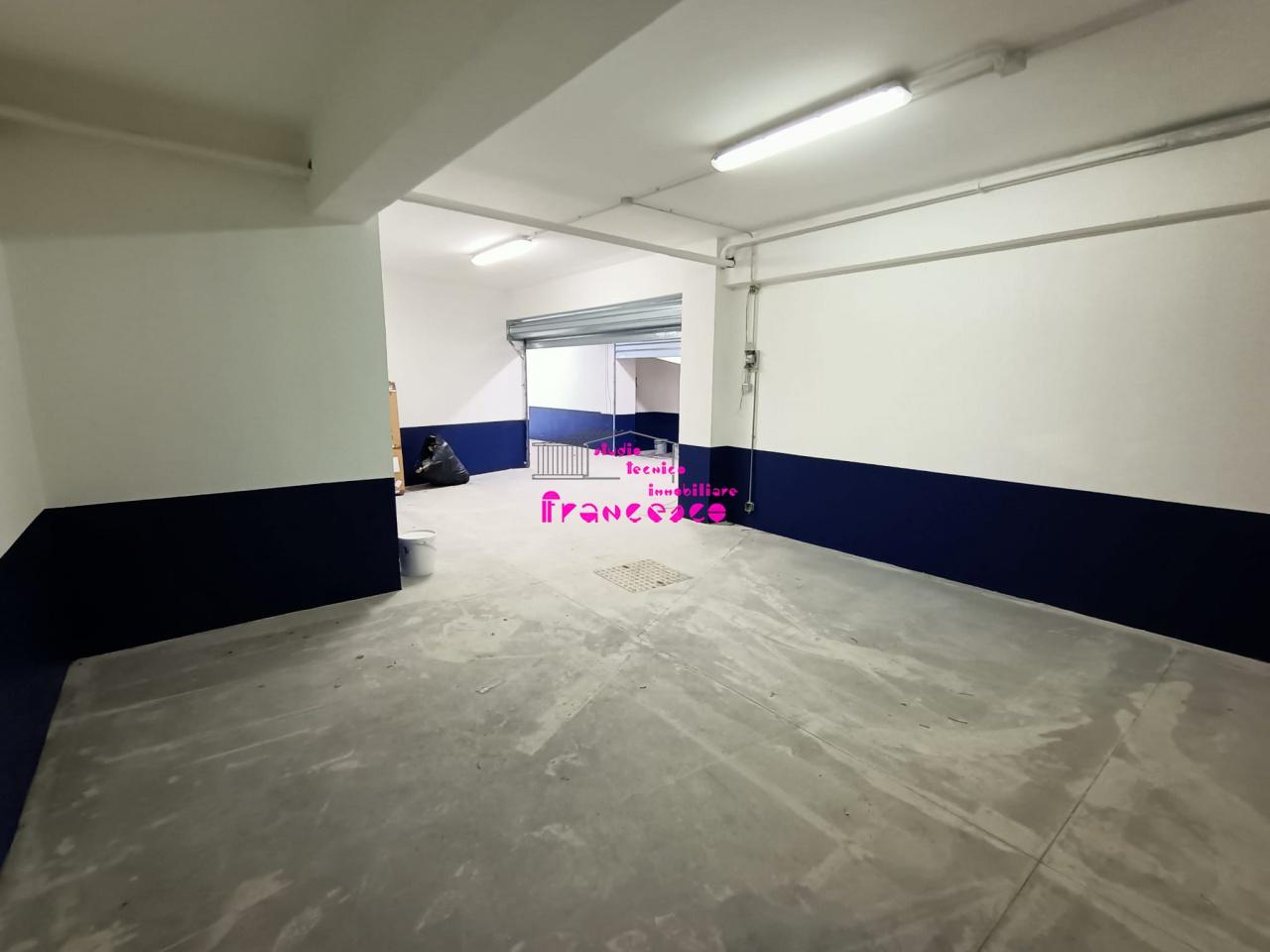 Magazzino in vendita a Firenze