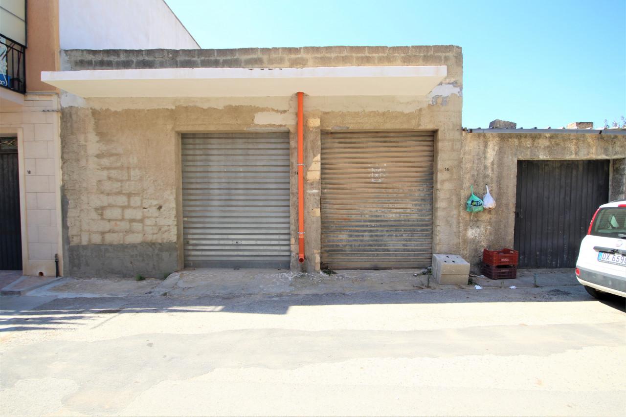 Garage in vendita a Avola