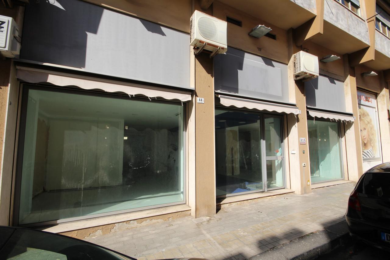 Negozio in vendita a Avola