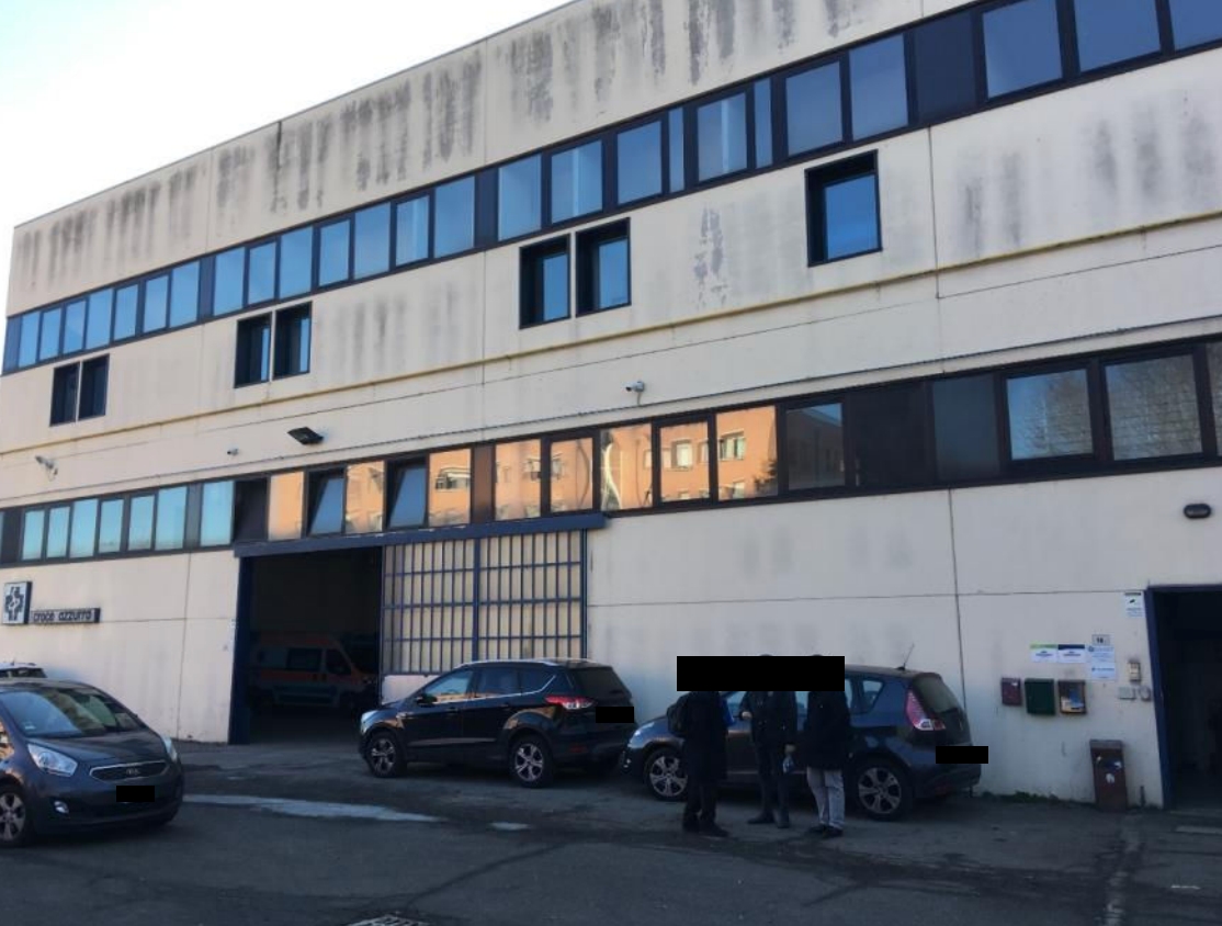 Deposito in vendita a Bologna