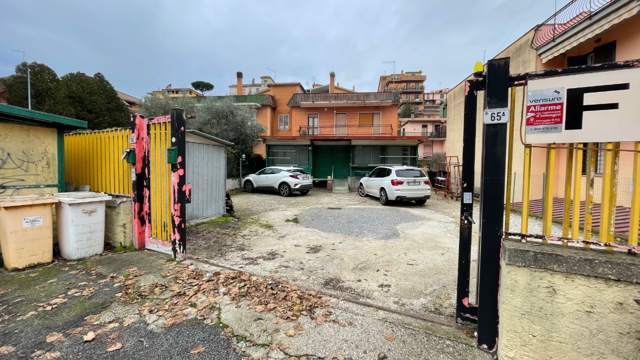 Negozio in vendita a Morlupo