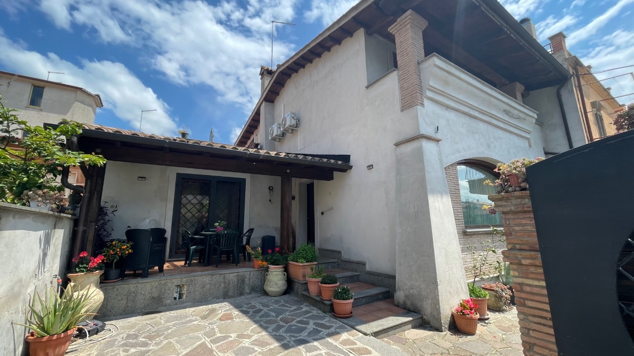 Villa in vendita a Rignano Flaminio