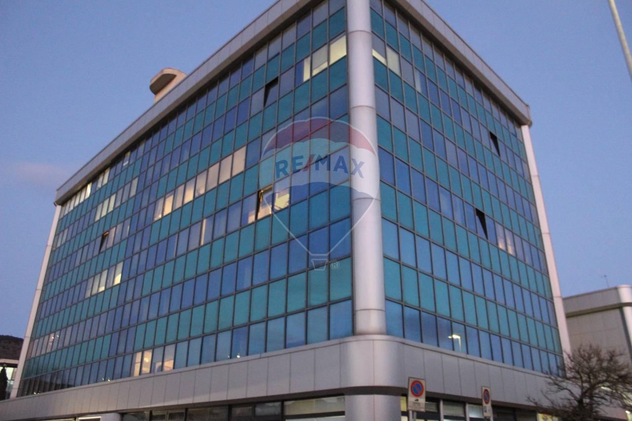 Ufficio in vendita a Prato