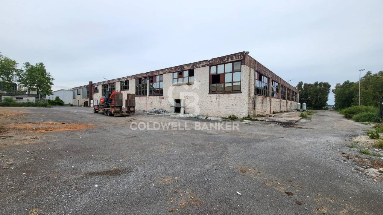 Capannone in affitto a Pomezia