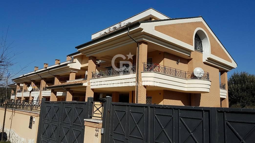 Attico in affitto a Pomezia