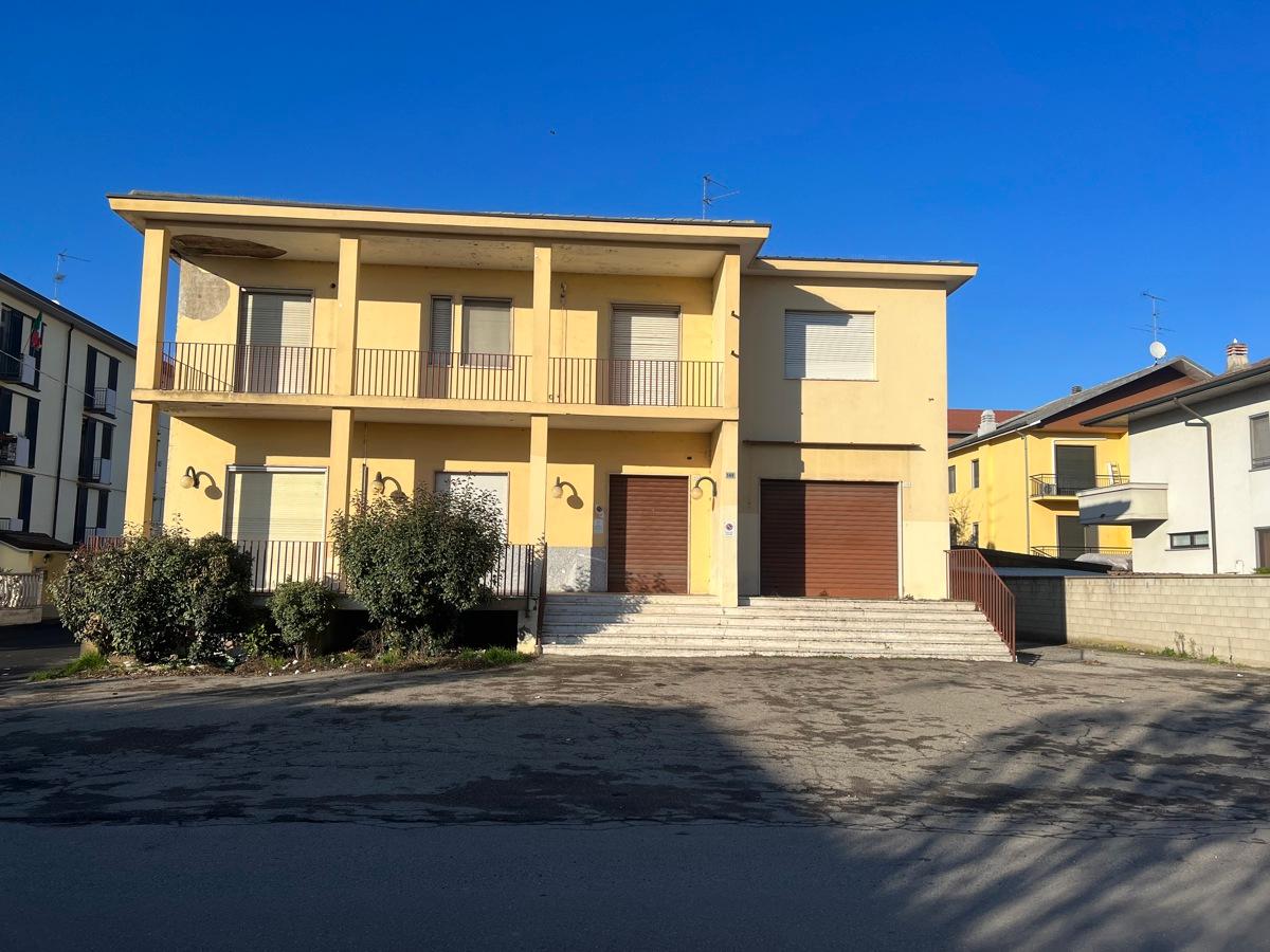 Palazzo in vendita a Mortara