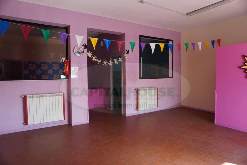 Locale commerciale in affitto a Caserta