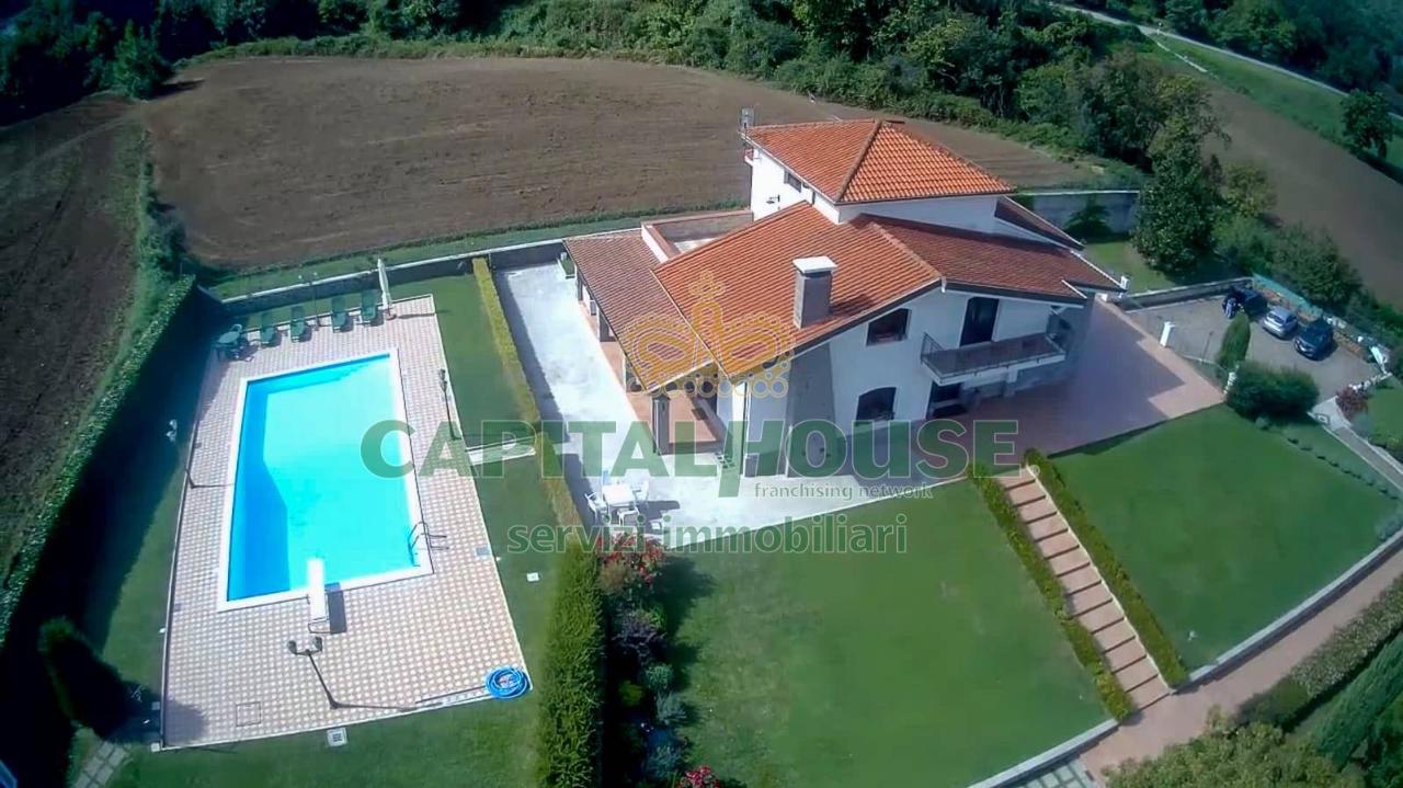 Villa in vendita a Castel Morrone