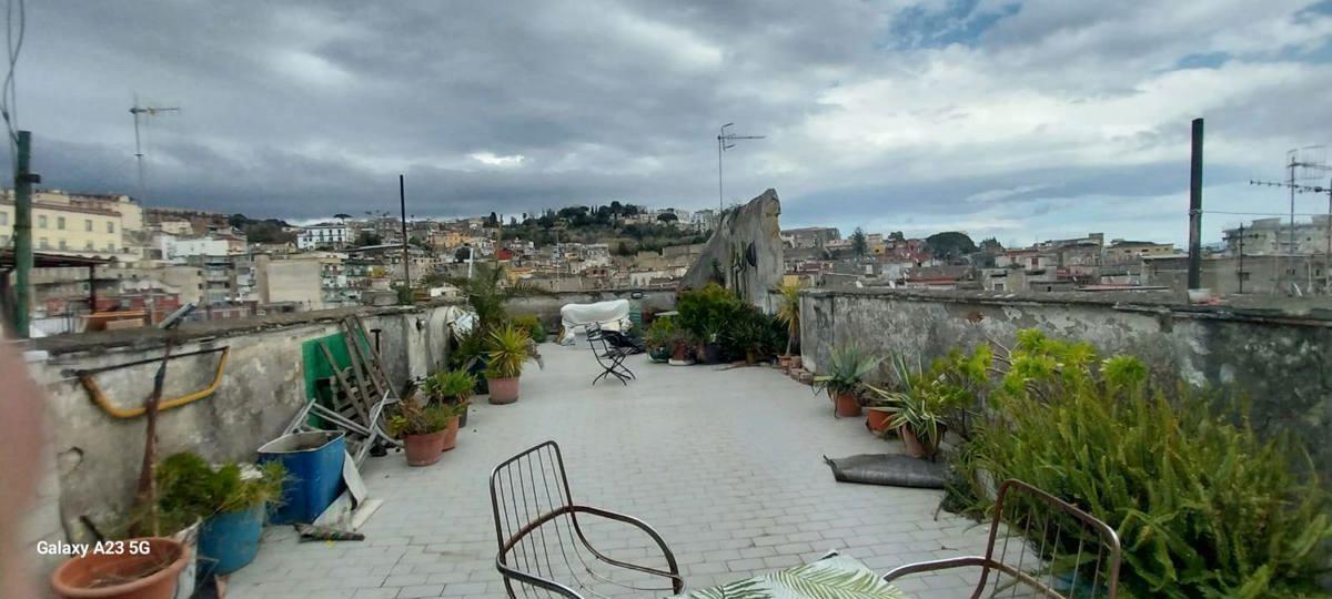 Appartamento in vendita a Napoli
