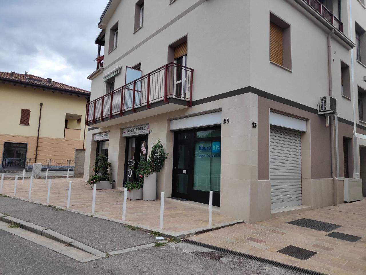 Negozio in affitto a Lainate