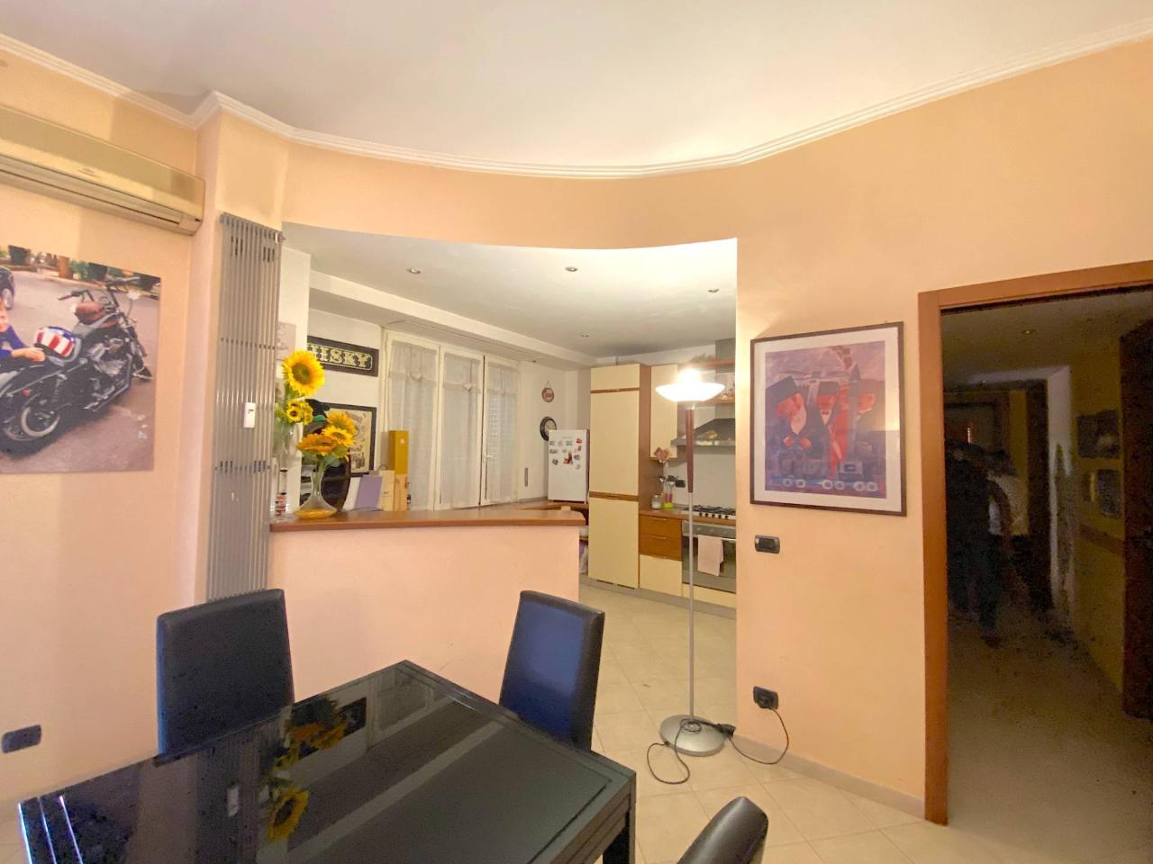 Trilocale in Vicolo della Serpe 7, Roma