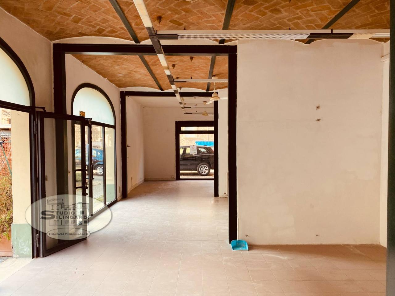 Negozio in vendita a Modena