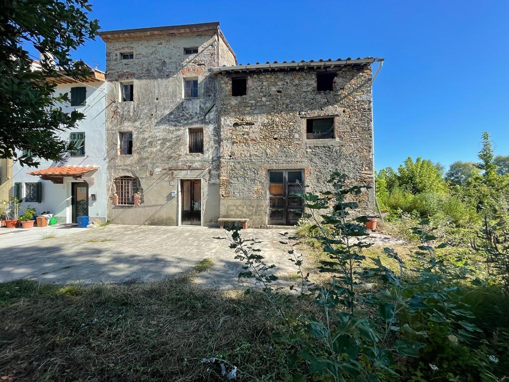 Casa indipendente in vendita a Lucca