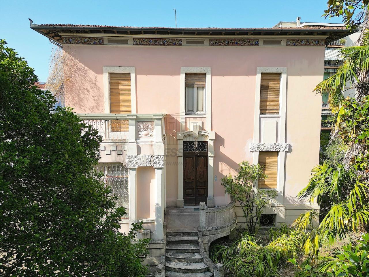 Villa in vendita a Lucca