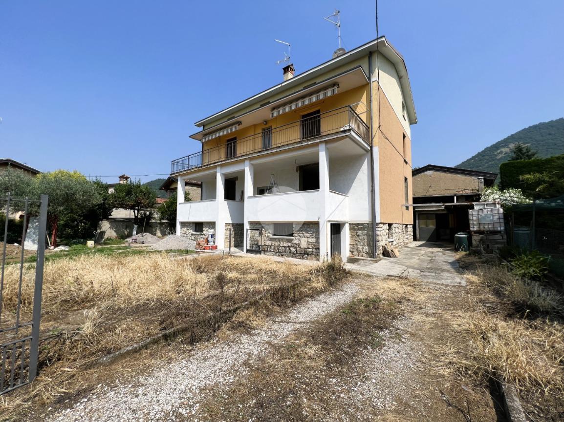 Villa in vendita a Gussago