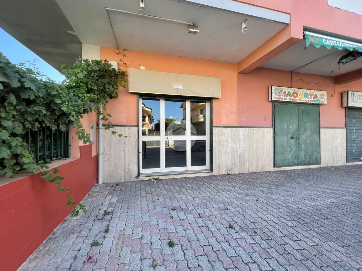 Negozio in affitto a Melito Di Napoli