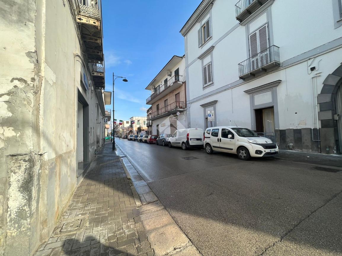 Palazzo in vendita a Casandrino