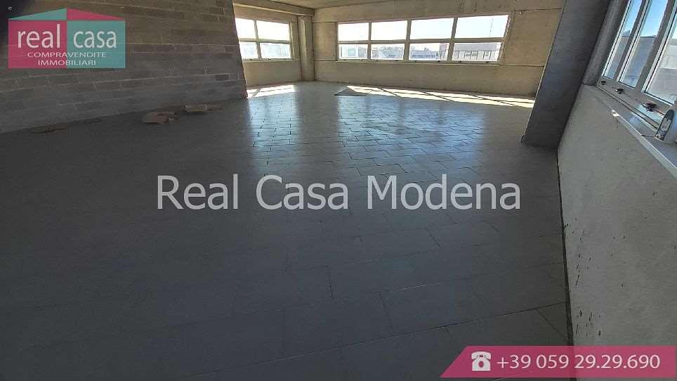 Ufficio in affitto a Modena