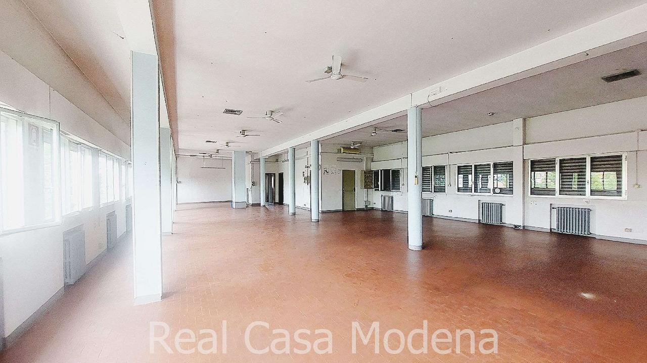 Ufficio in affitto a Modena