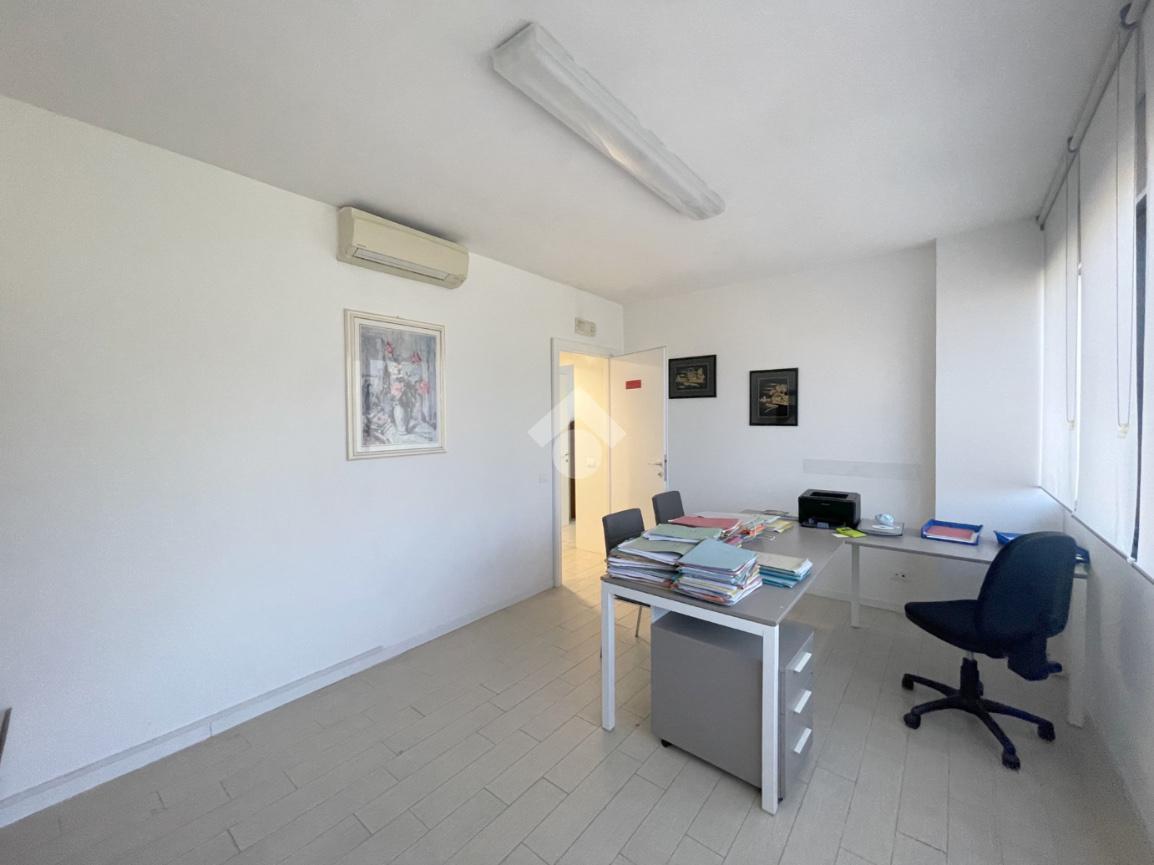 Ufficio in vendita a Latina