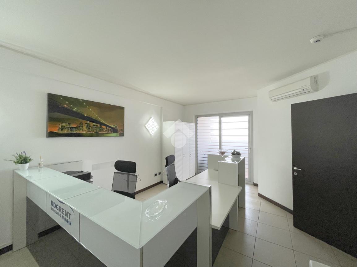 Ufficio in affitto a Latina