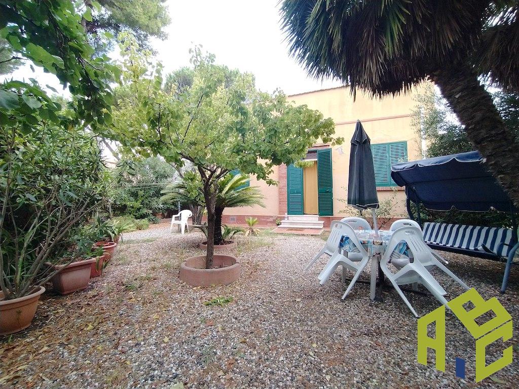 Casa indipendente in vendita a Rosignano Marittimo
