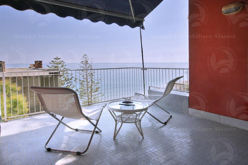Appartamento in vendita a Laigueglia