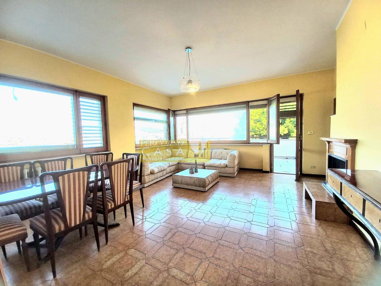 Appartamento in vendita a Roseto Degli Abruzzi