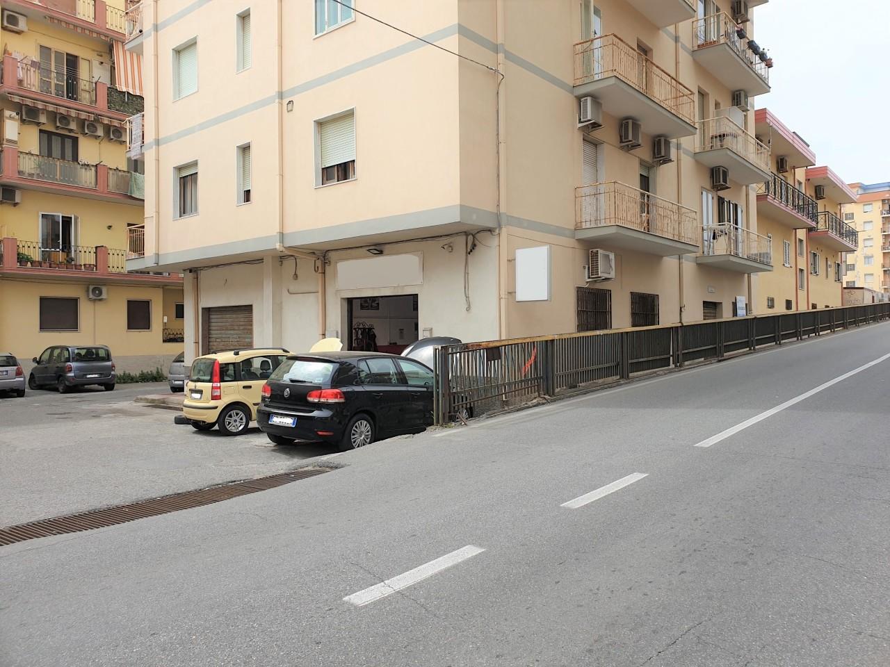Negozio in affitto a Catanzaro