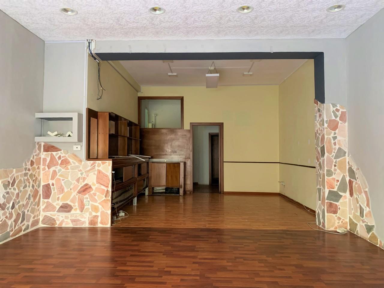 Negozio in affitto a Catanzaro