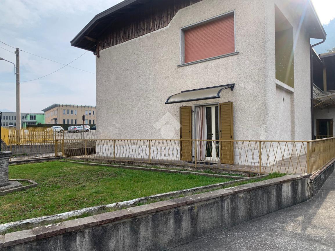 Appartamento in vendita a Ponte Nossa