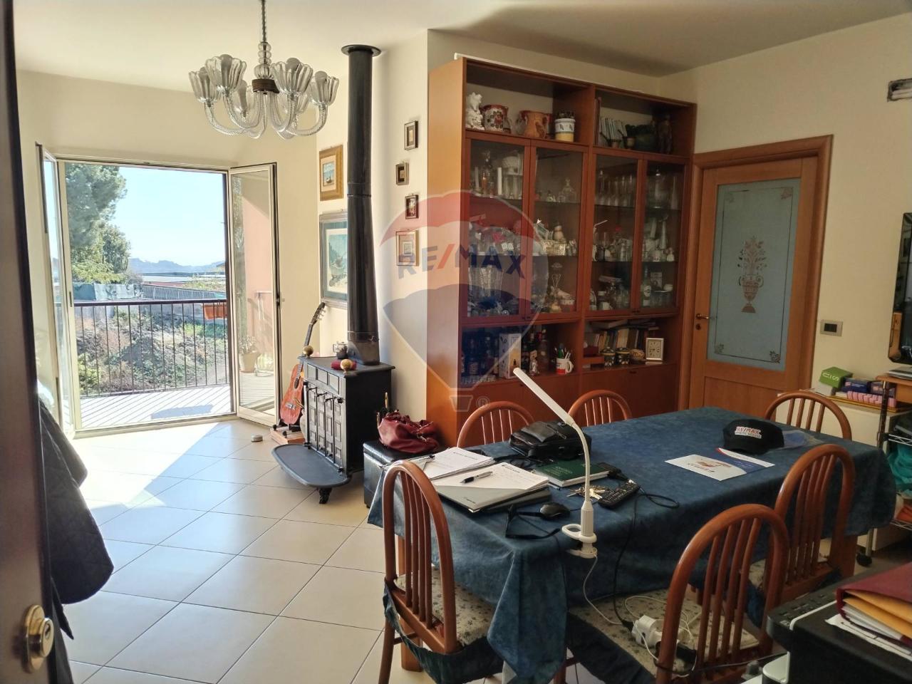 Appartamento in vendita a Camporotondo Etneo