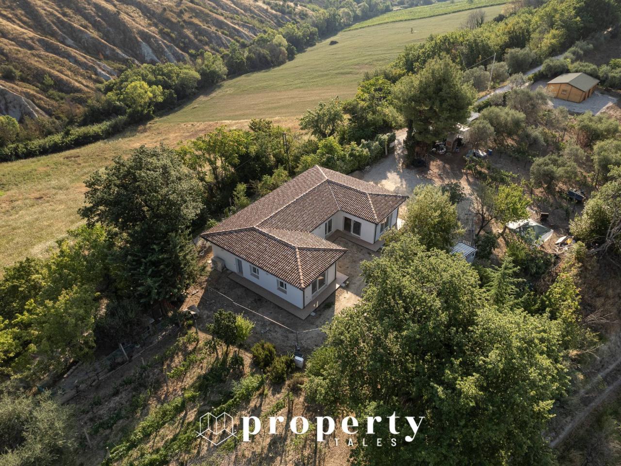 Villa in vendita a Castel Di Lama
