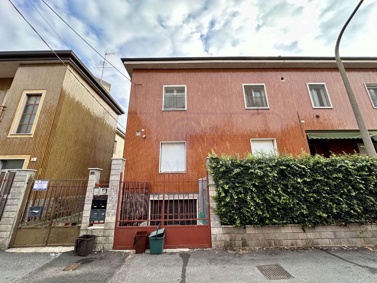 Porzione di villa in vendita a Bollate