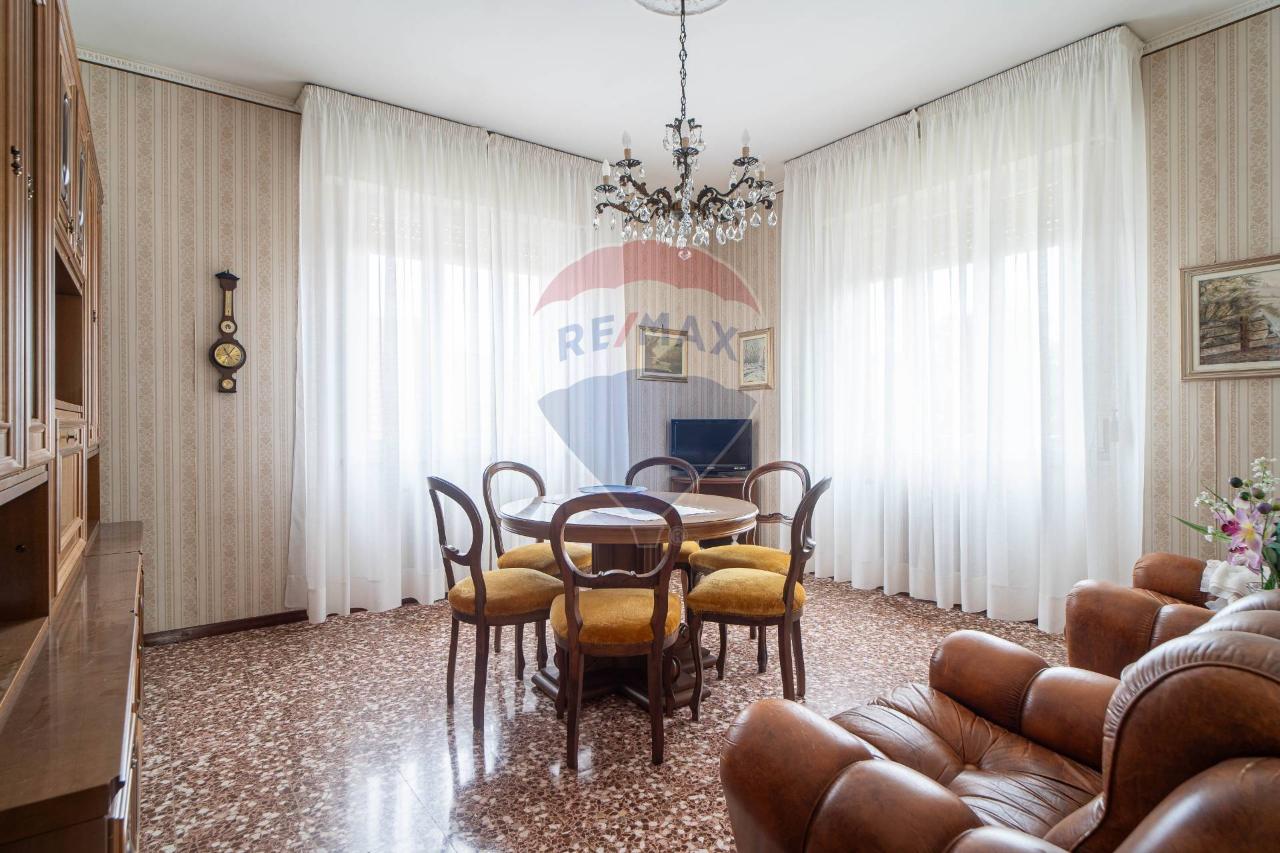 Villa in vendita a Collecchio