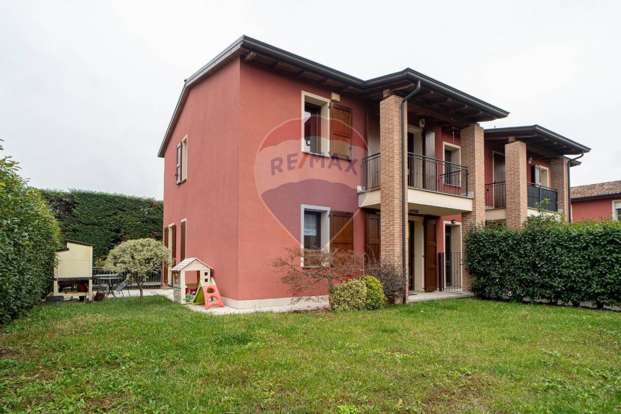 Casa indipendente in vendita a Collecchio