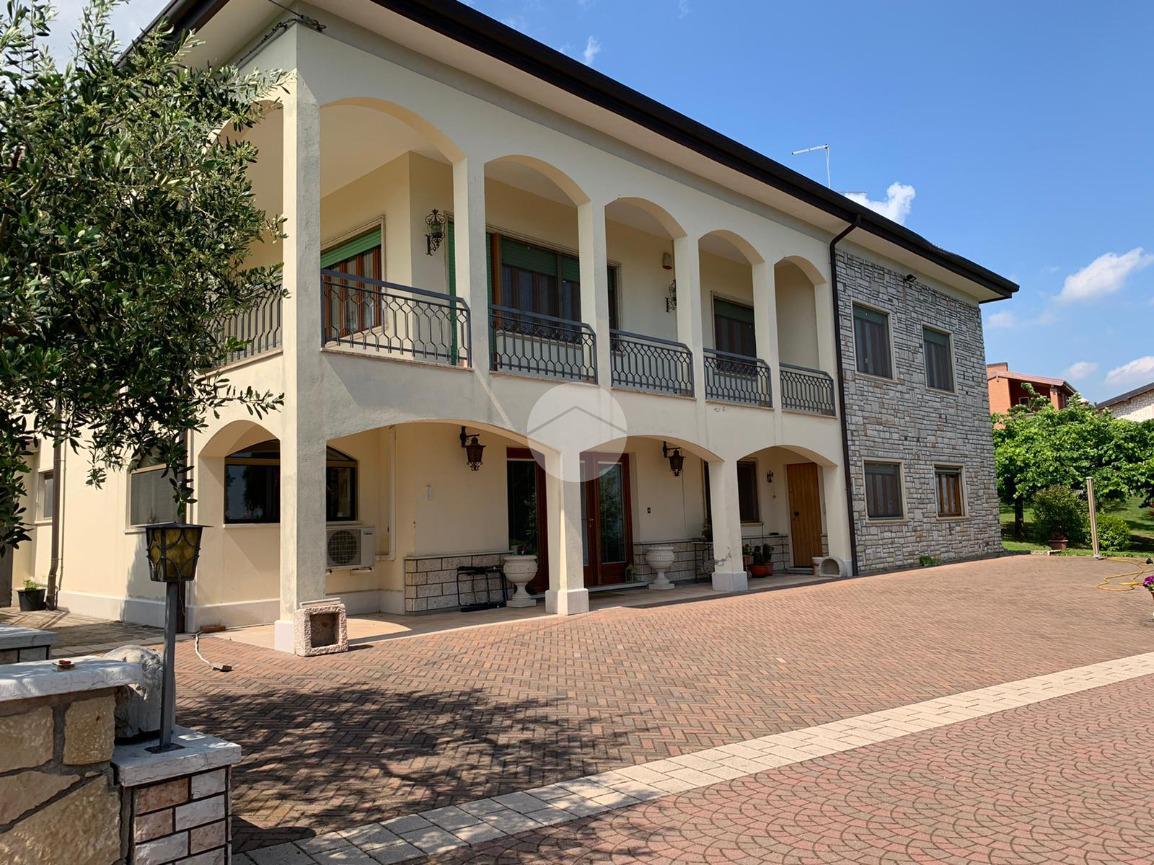 Villa in vendita a Colognola Ai Colli