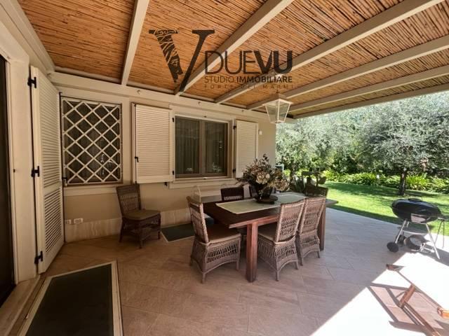 Casa indipendente in affitto a Forte Dei Marmi