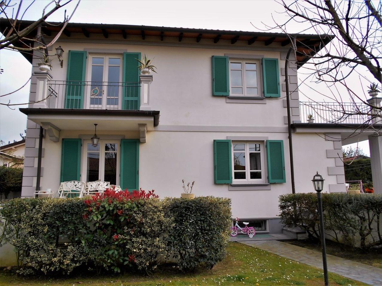 Casa indipendente in affitto a Forte Dei Marmi