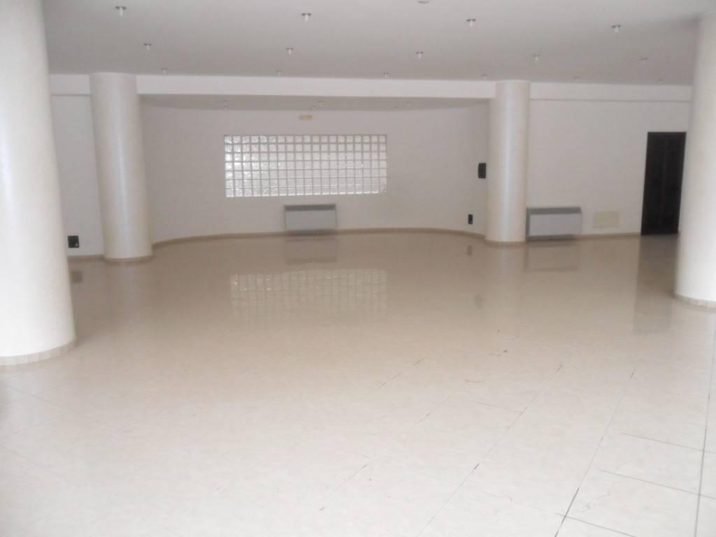 Negozio in affitto a Monteforte Irpino