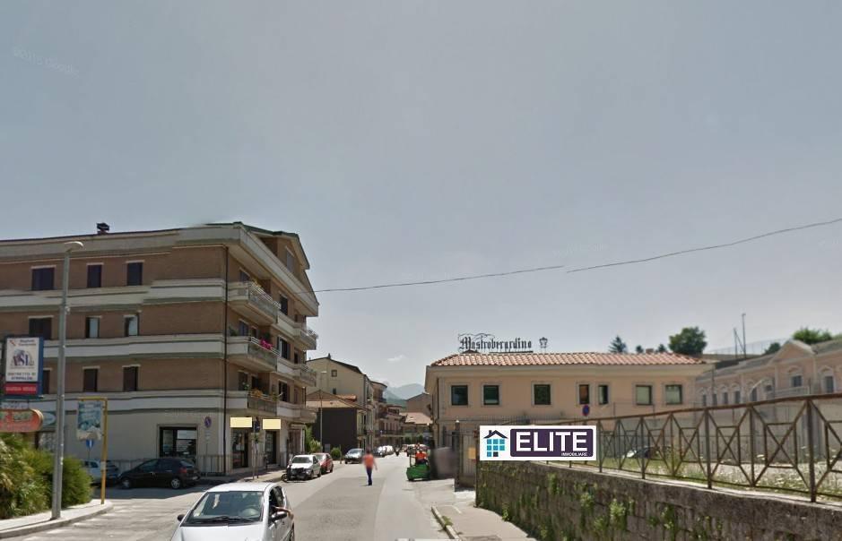 Negozio in affitto a Atripalda